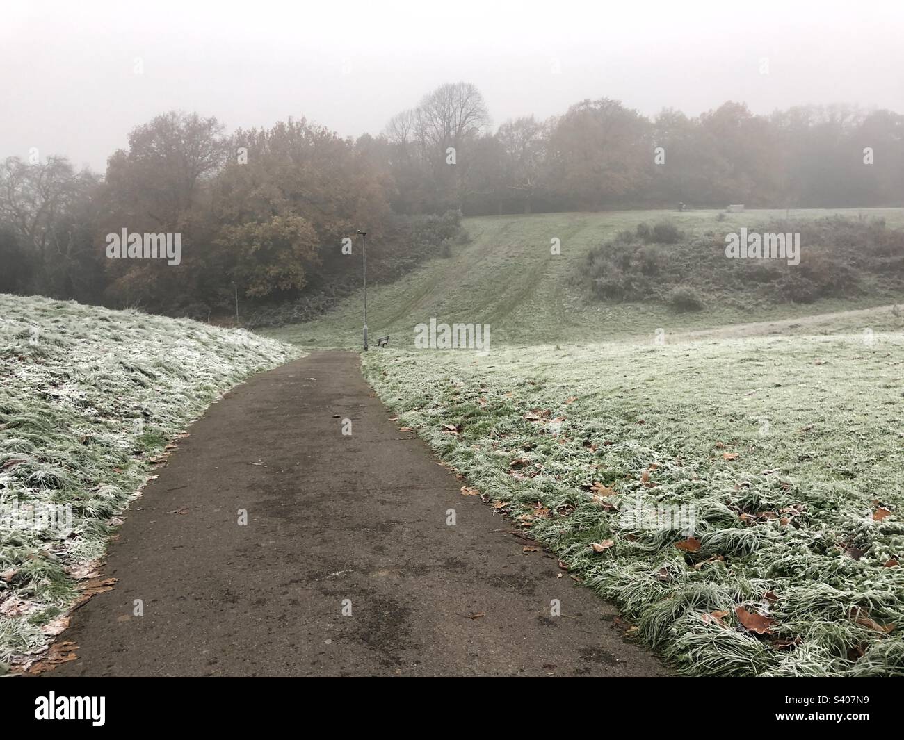 Frosty hill on a cold winter day Stock Photo - Alamy