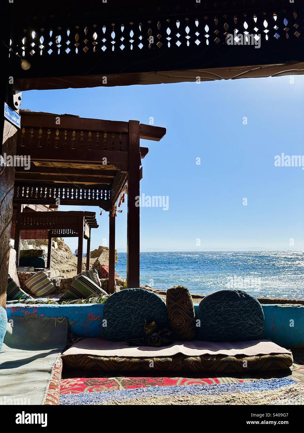 Outdoor Chillout Area at the Ocean Stock Photo - Alamy
