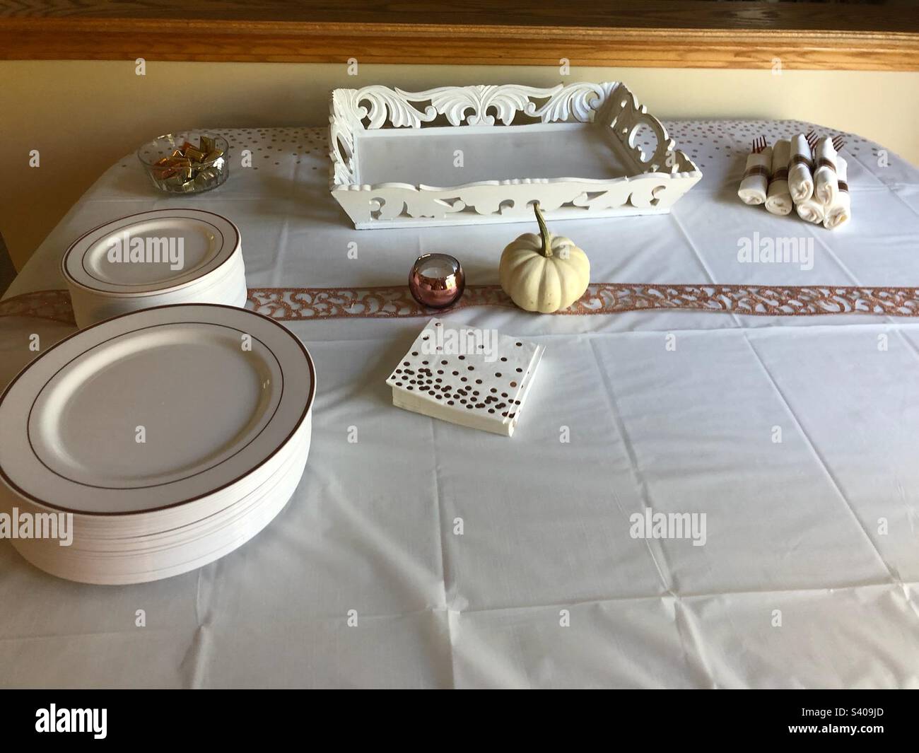 Engagement setting hi-res stock photography and images - Alamy