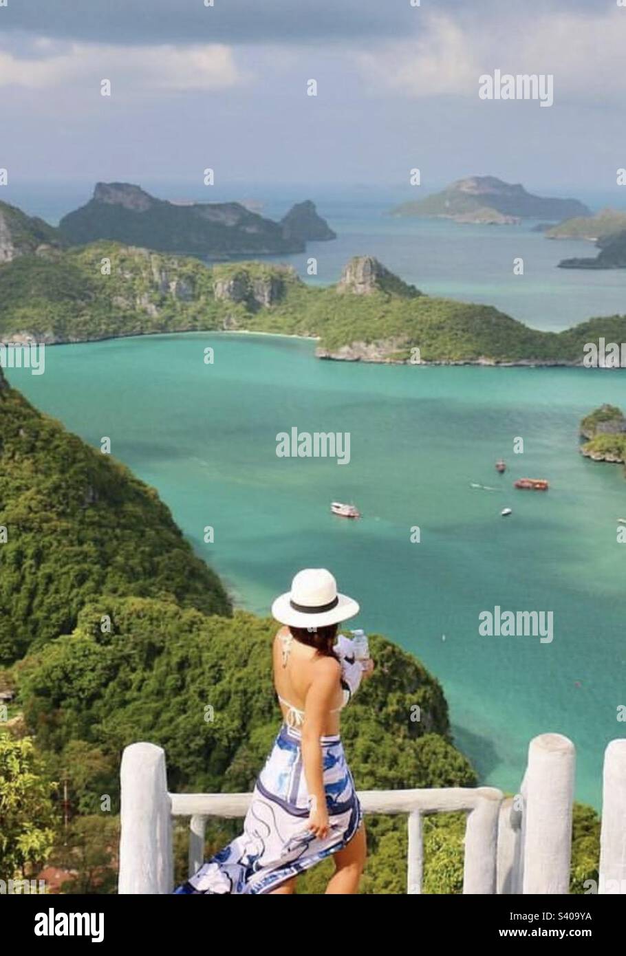 Travel shot Thailand archipelago woman at a viewpoint Stock Photo - Alamy