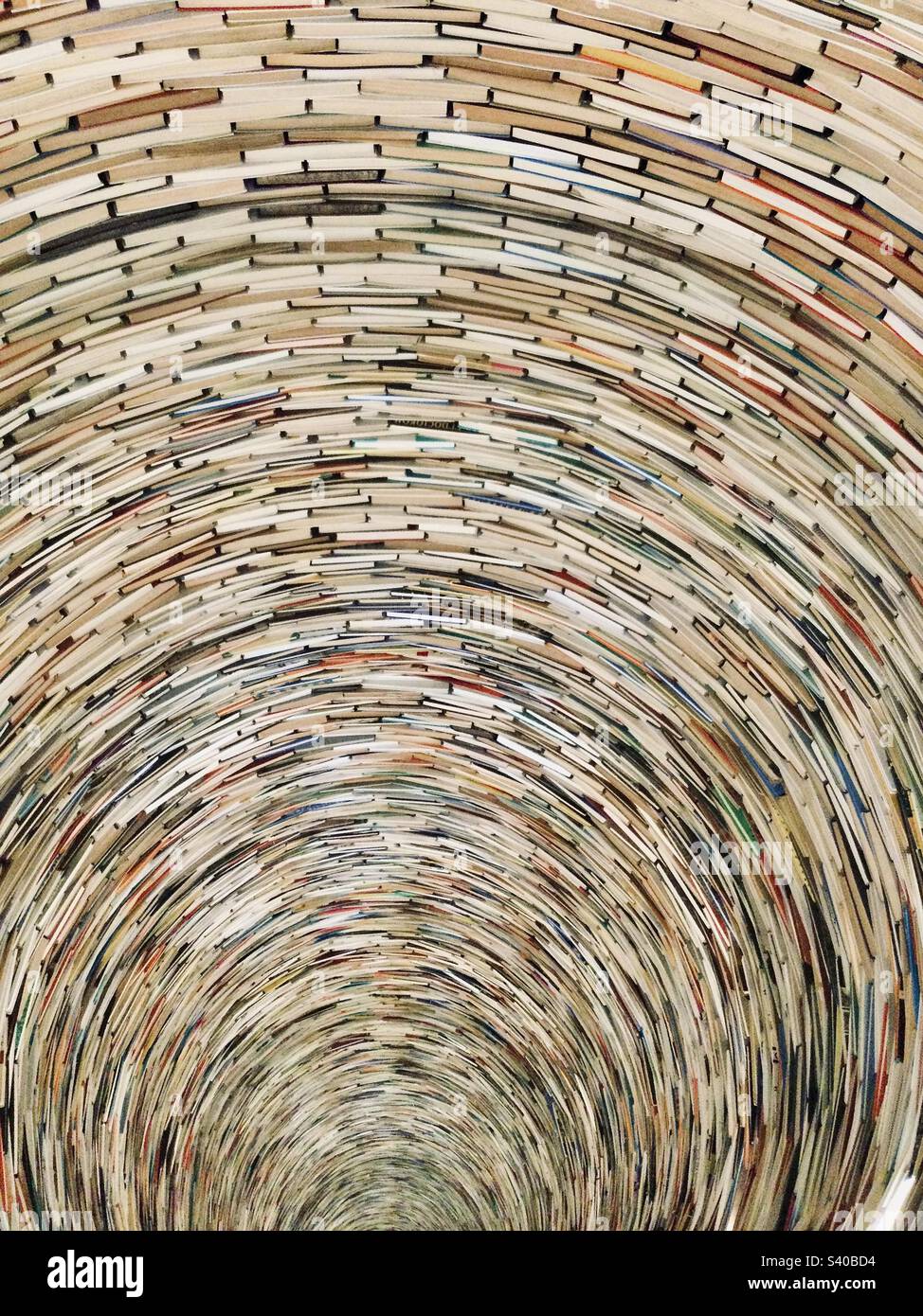 Spiral of books hi-res stock photography and images - Alamy