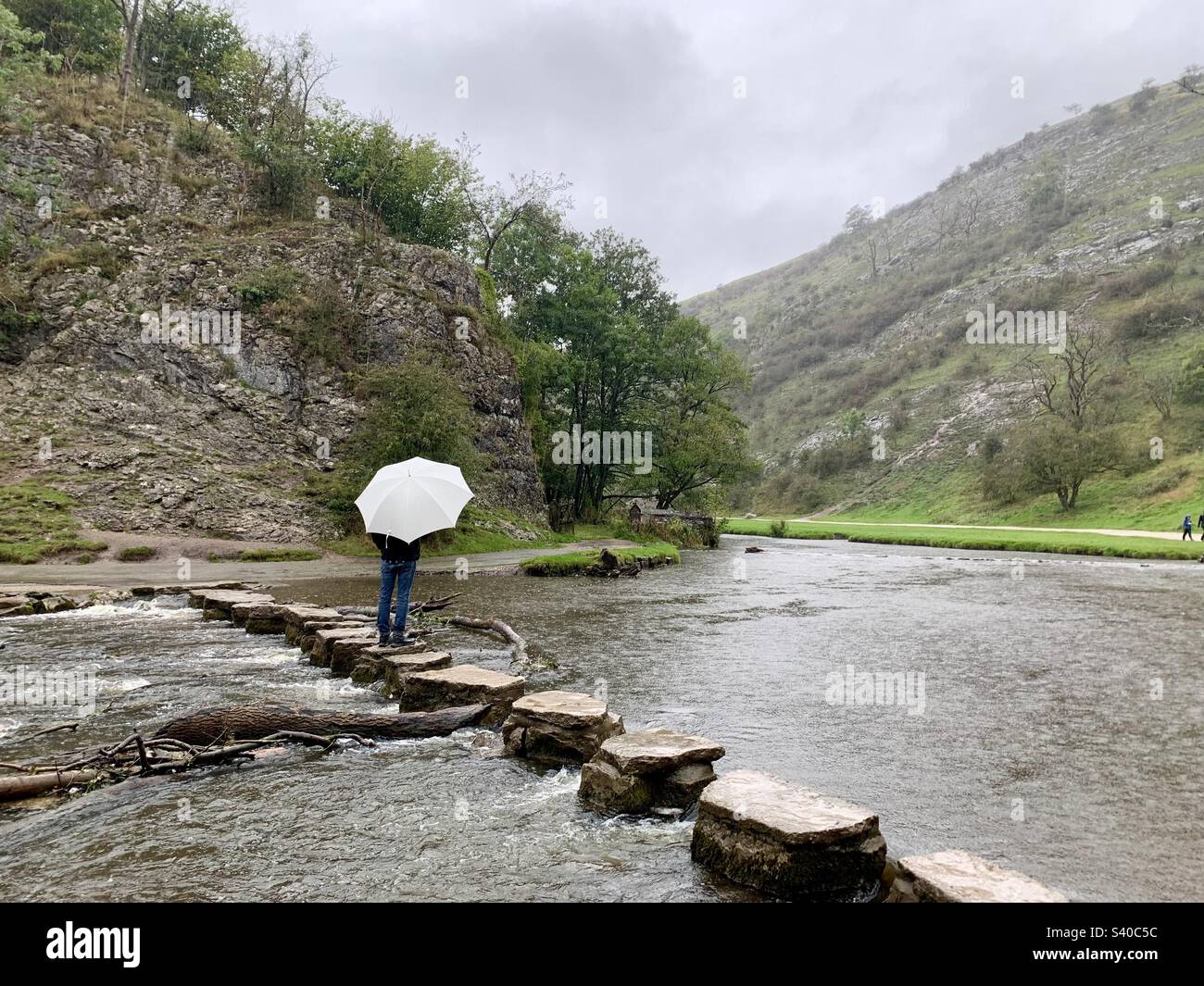 Dovedale stepping stones hi-res stock photography and images - Alamy