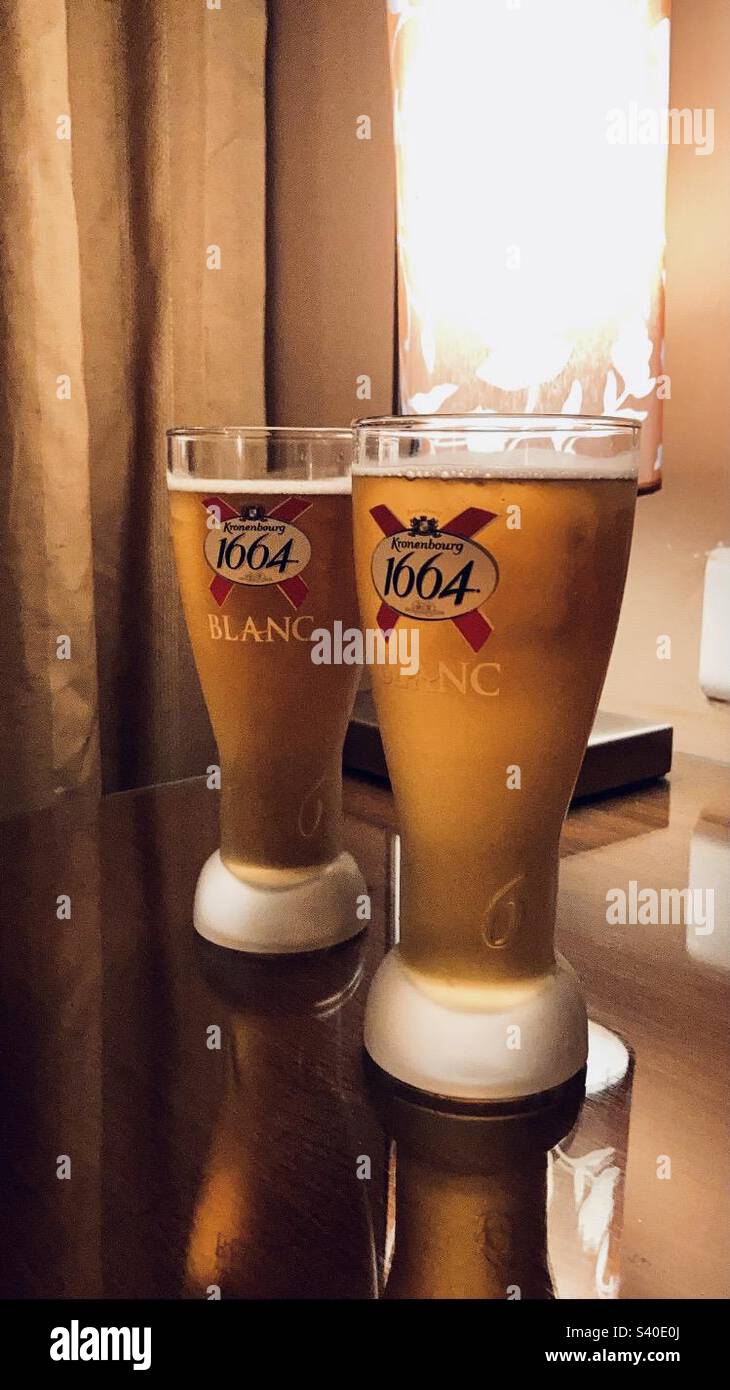 Served chilled hi-res stock photography and images - Alamy