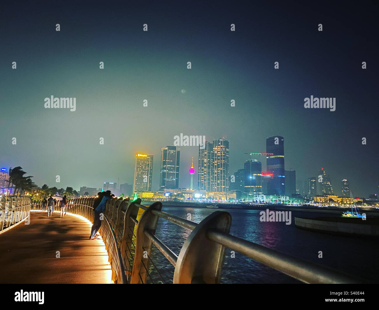Port city colombo hi-res stock photography and images - Alamy