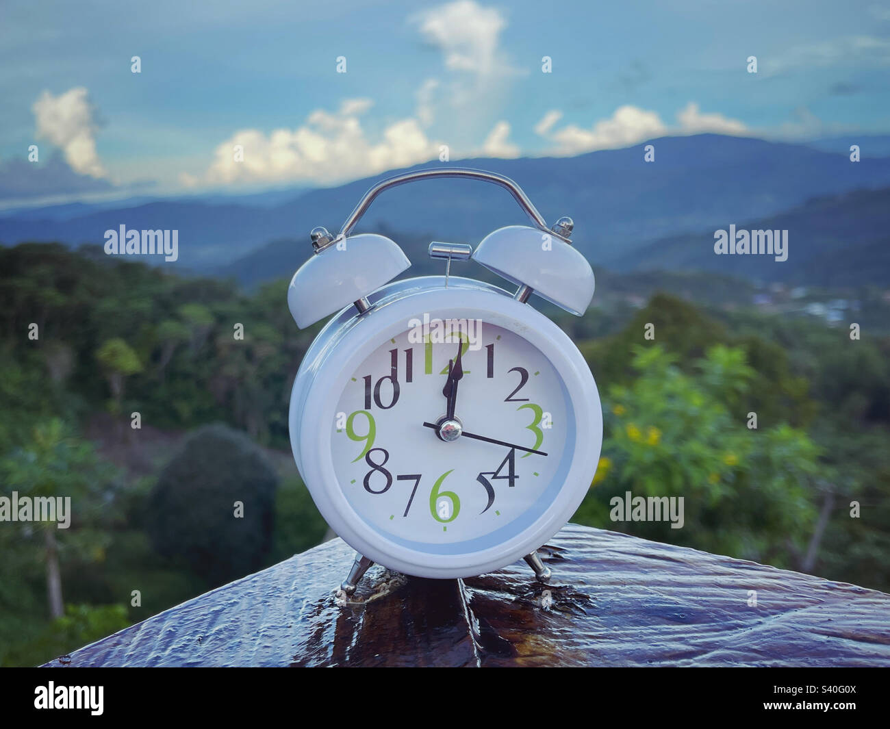 Countdown range hi-res stock photography and images - Alamy