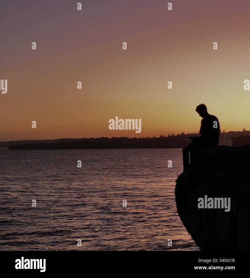 Vibing sunset hi-res stock photography and images - Alamy