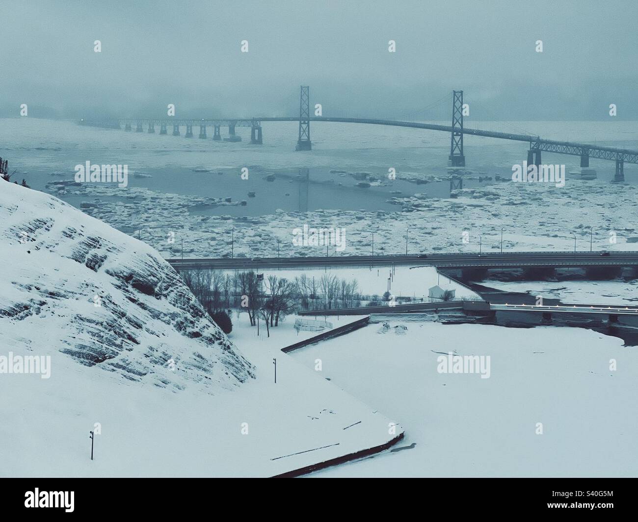 Ice bridge quebec canada hi-res stock photography and images - Alamy