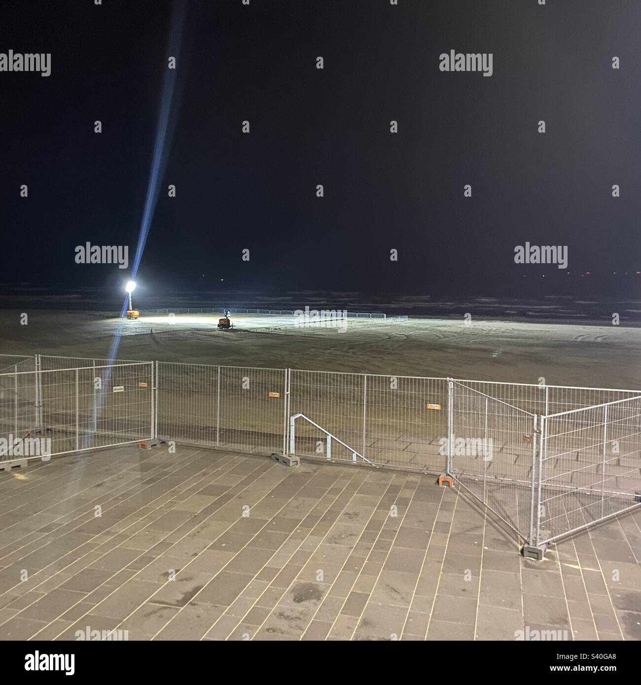 Guiding beam hi-res stock photography and images - Alamy