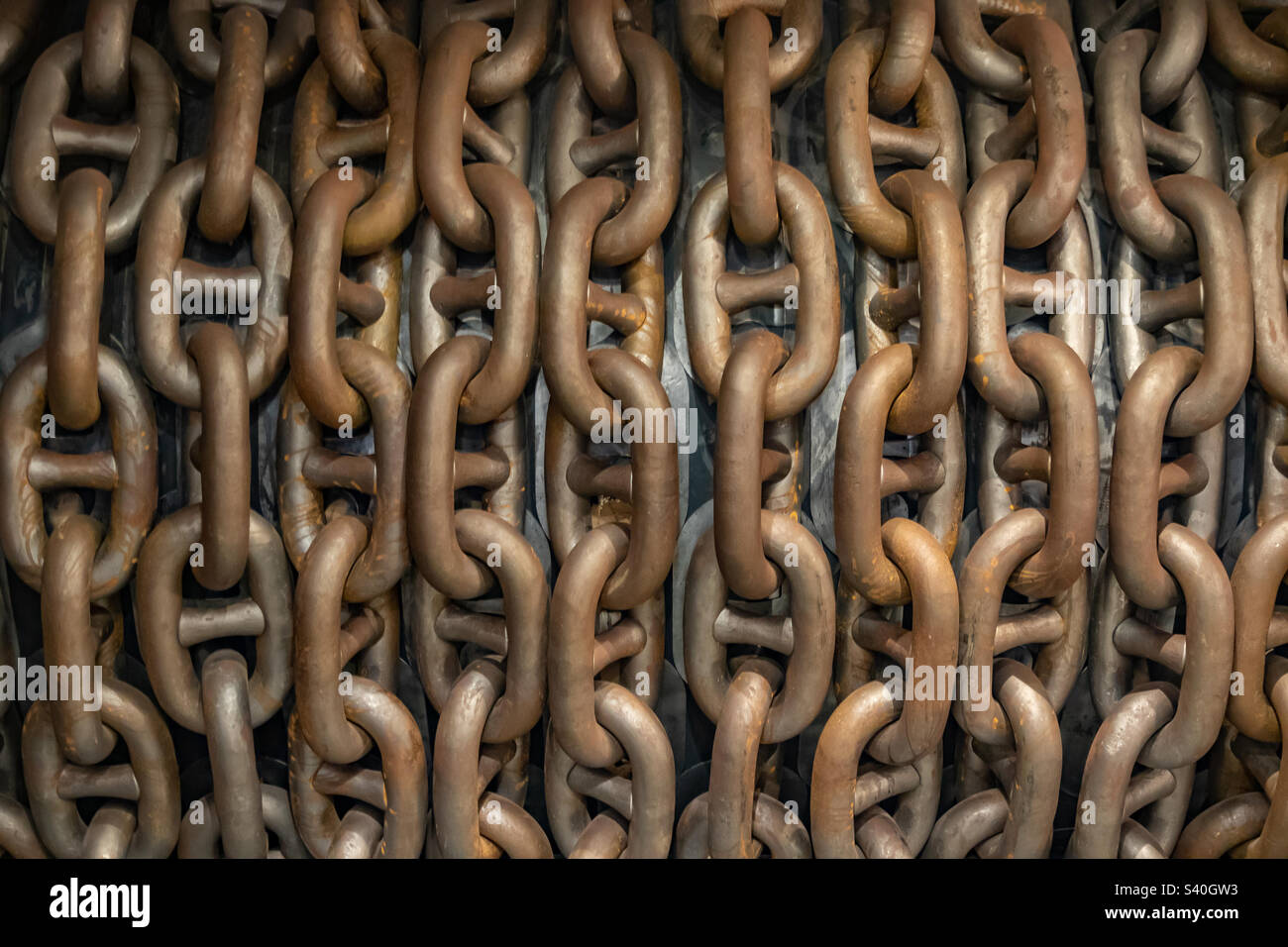 Chain link background Stock Photo - Alamy