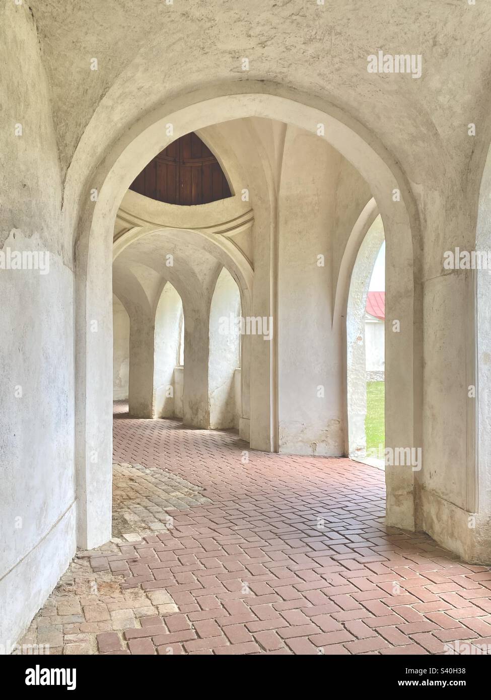 Vaulted arch hi-res stock photography and images - Alamy