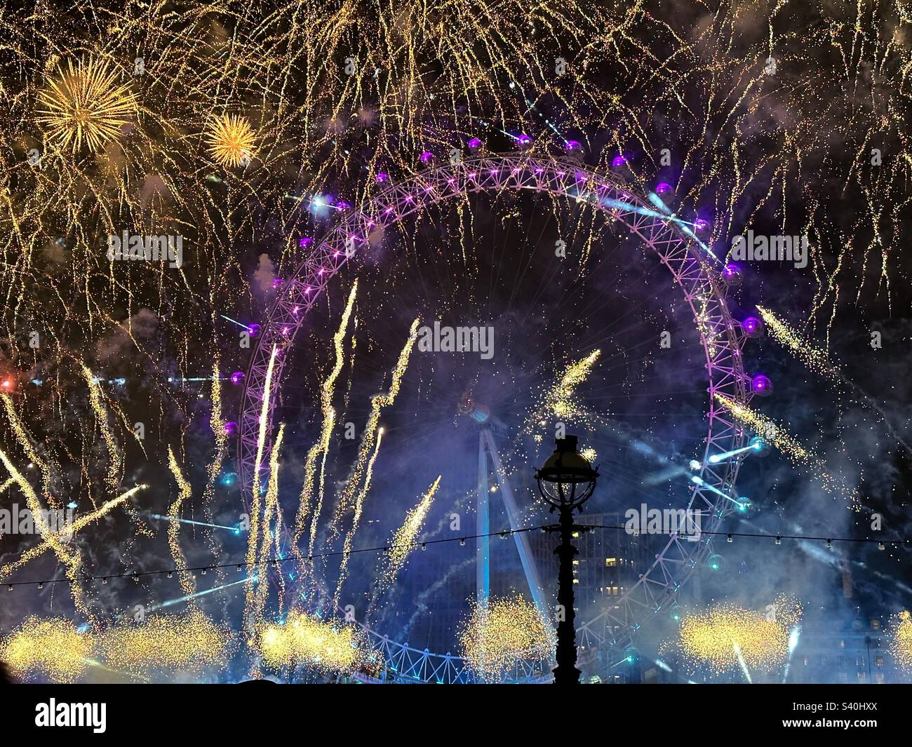 New year fireworks london eye hi-res stock photography and images - Alamy