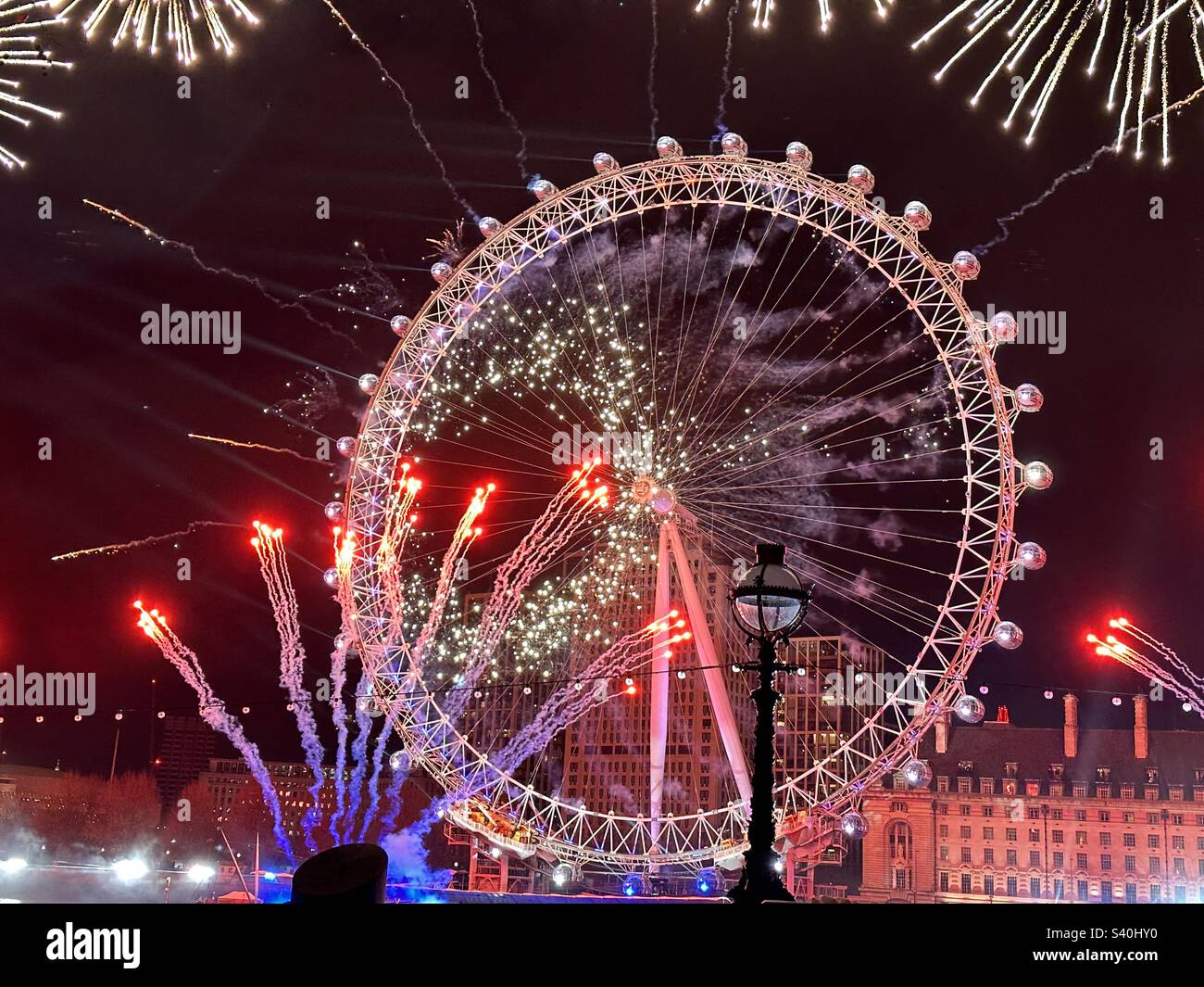 New year fireworks london eye hi-res stock photography and images - Alamy