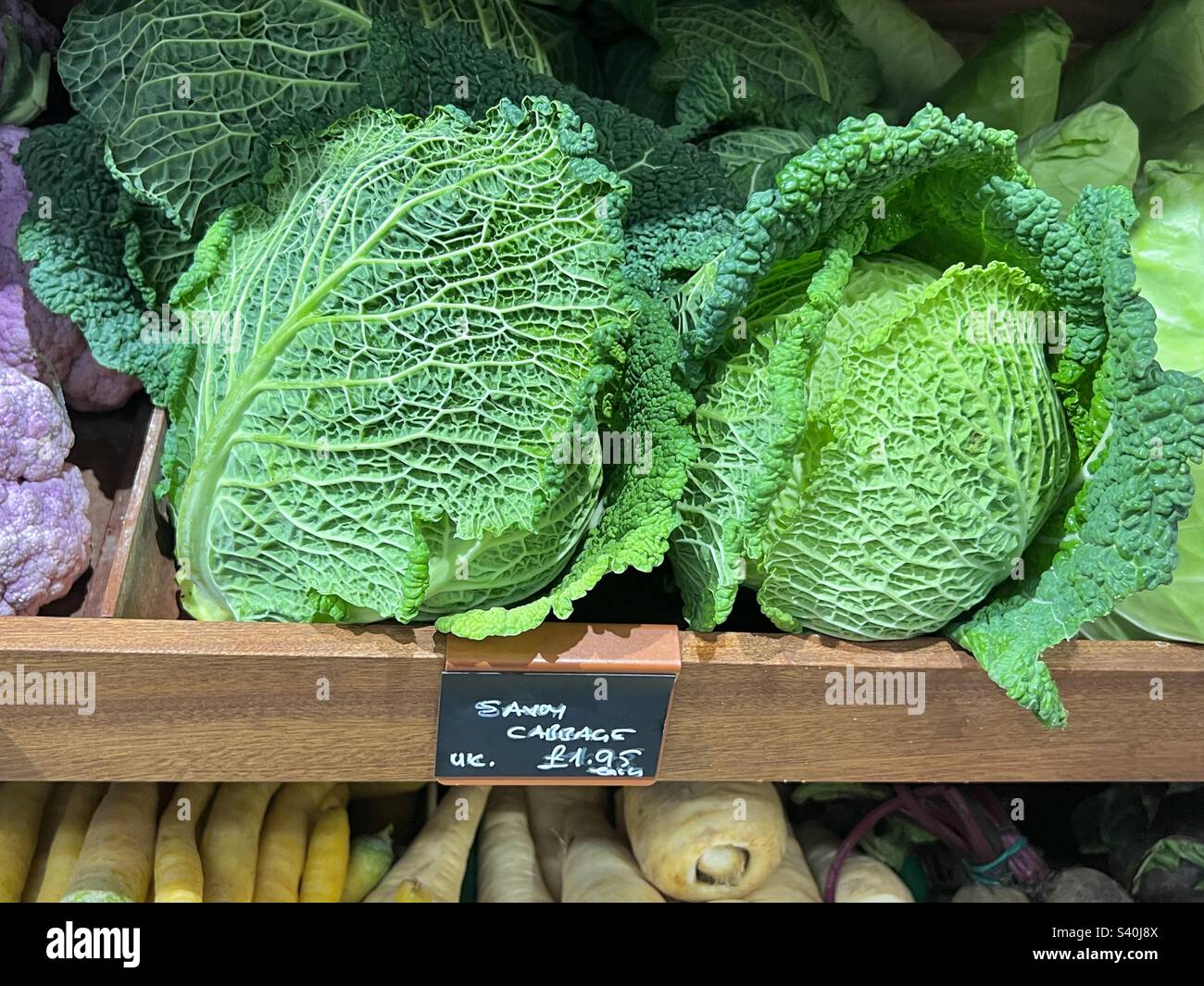 Cabbage for sale hi-res stock photography and images - Alamy