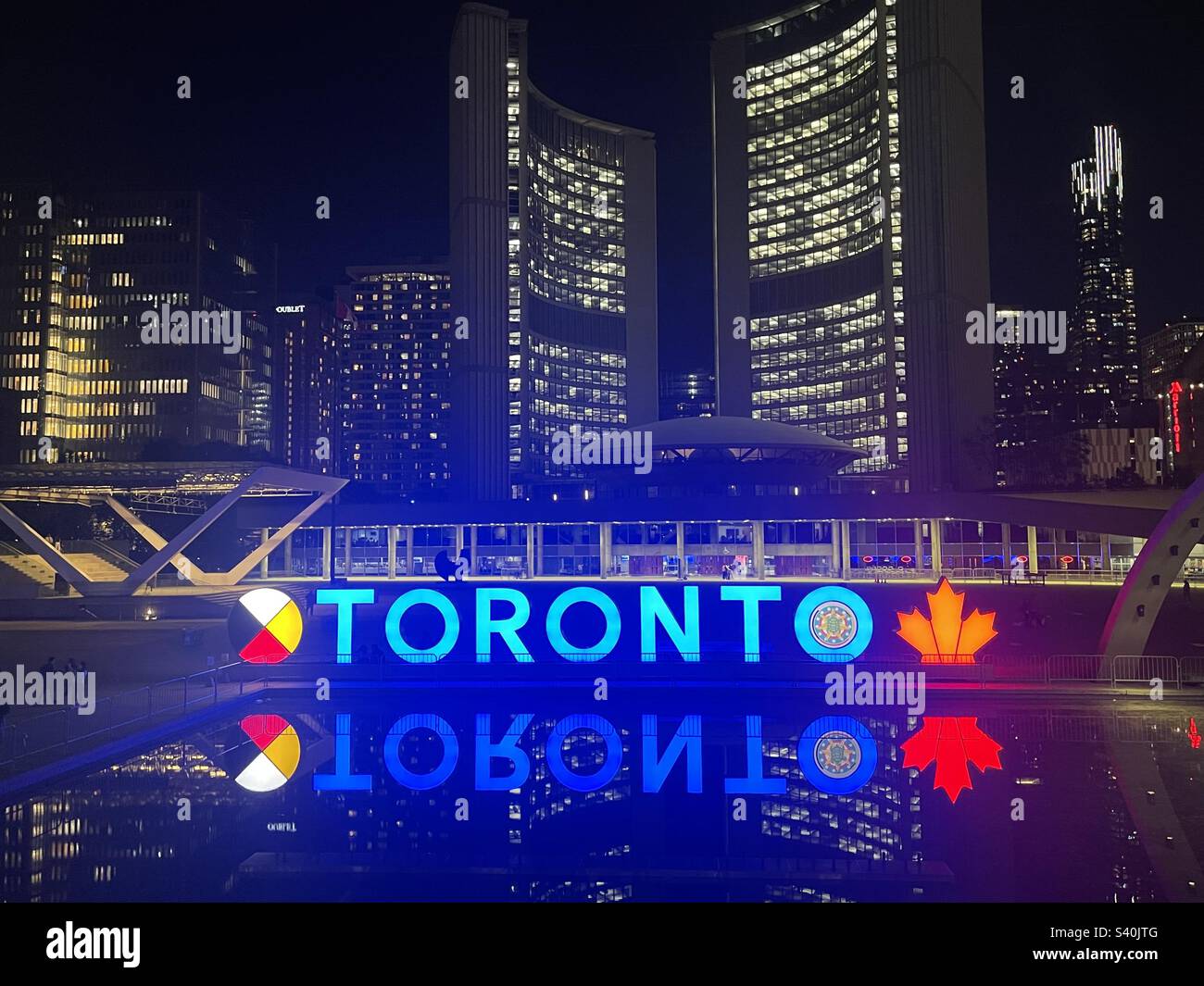 Toronto sign hi-res stock photography and images - Alamy