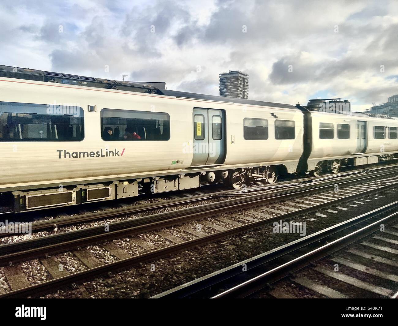 Thameslink train hi-res stock photography and images - Alamy