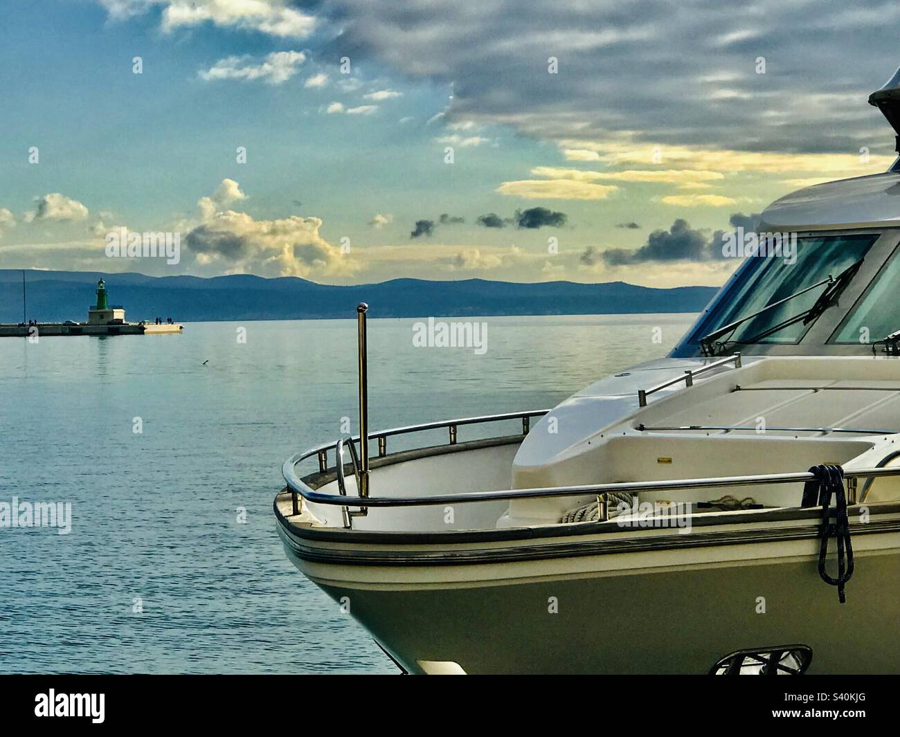 Yacht split hi-res stock photography and images - Alamy