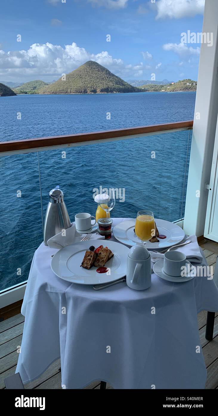 Sea breakfast hi-res stock photography and images - Alamy
