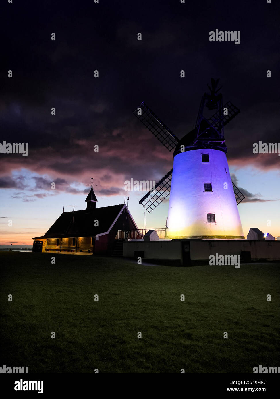Blackpool windmill hi-res stock photography and images - Alamy