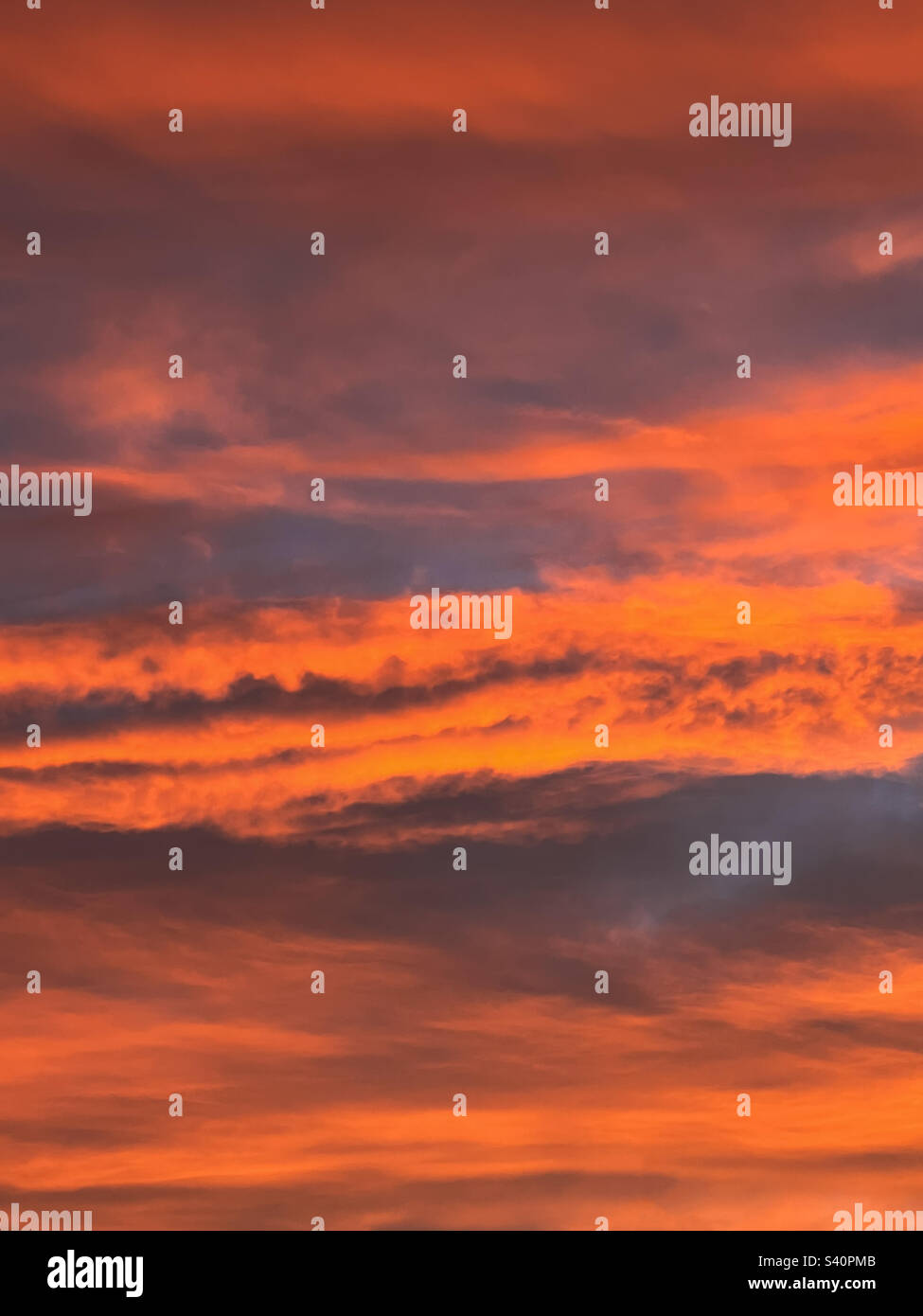 Coloured sunrise hi-res stock photography and images - Alamy