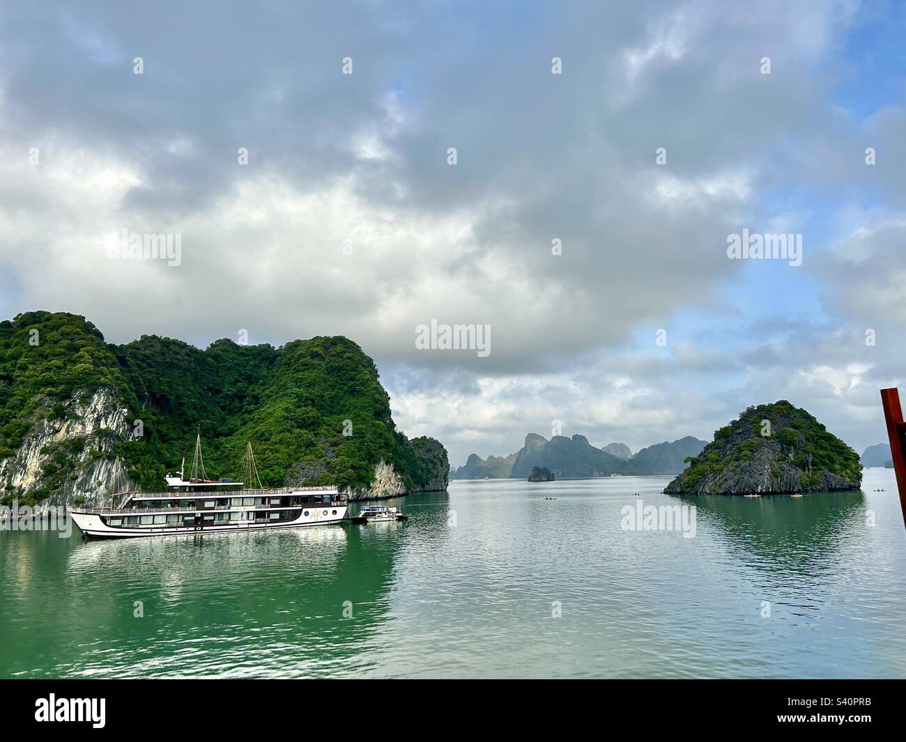 Haloing hi-res stock photography and images - Alamy