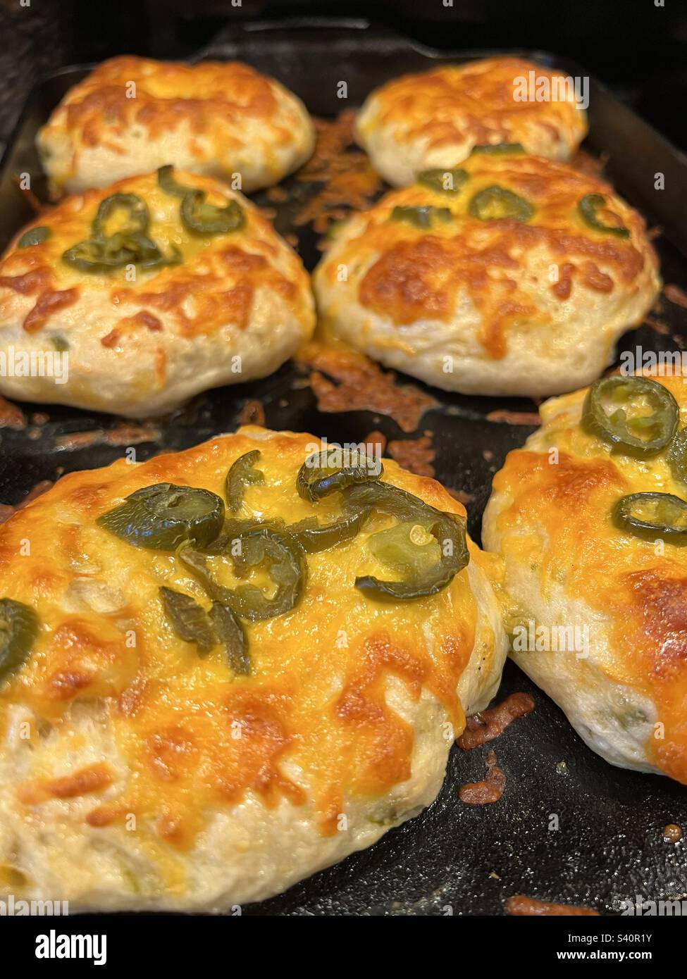 Cast iron baking hi-res stock photography and images - Alamy