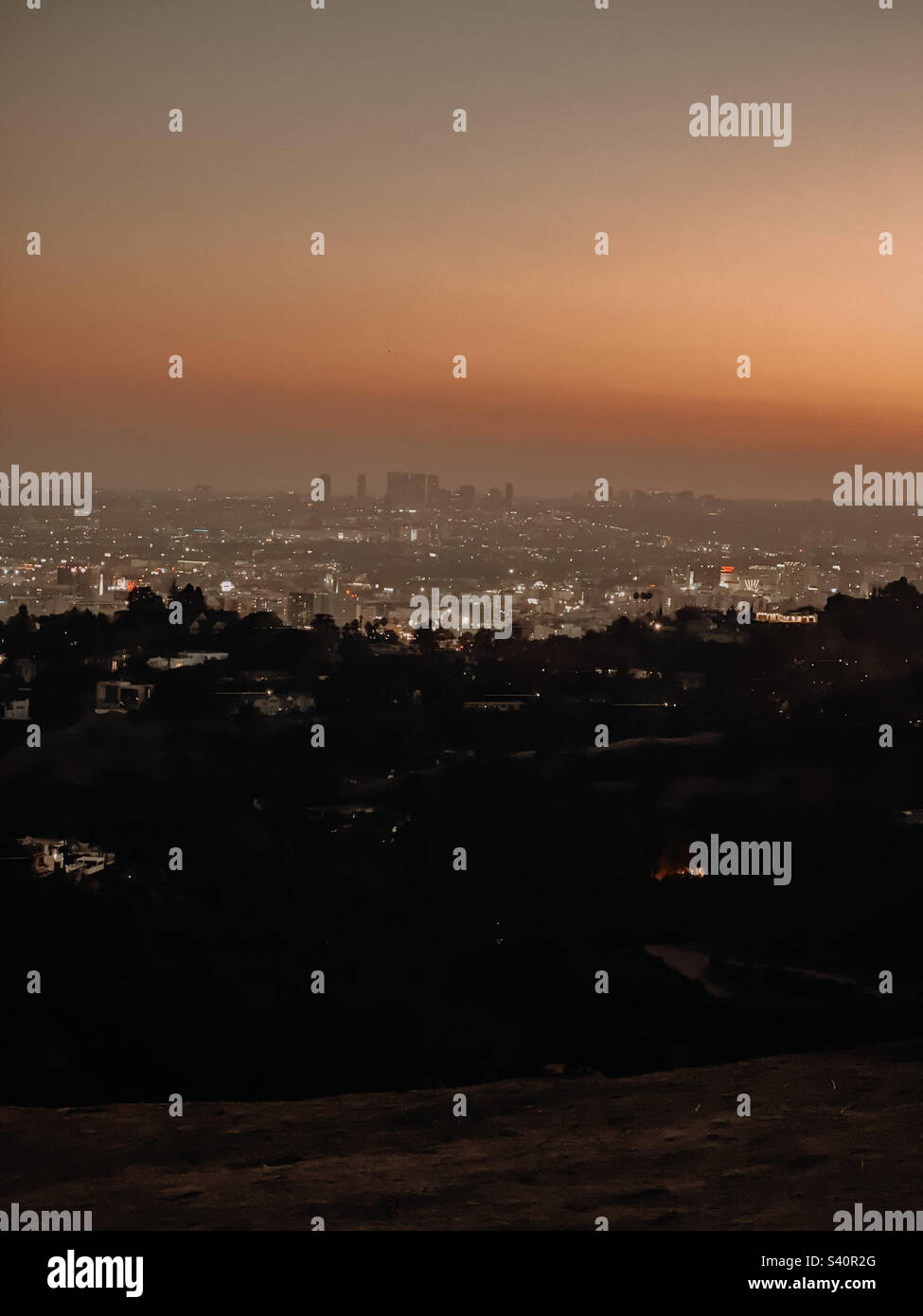 Los angeles golden hour skyline hi-res stock photography and images - Alamy