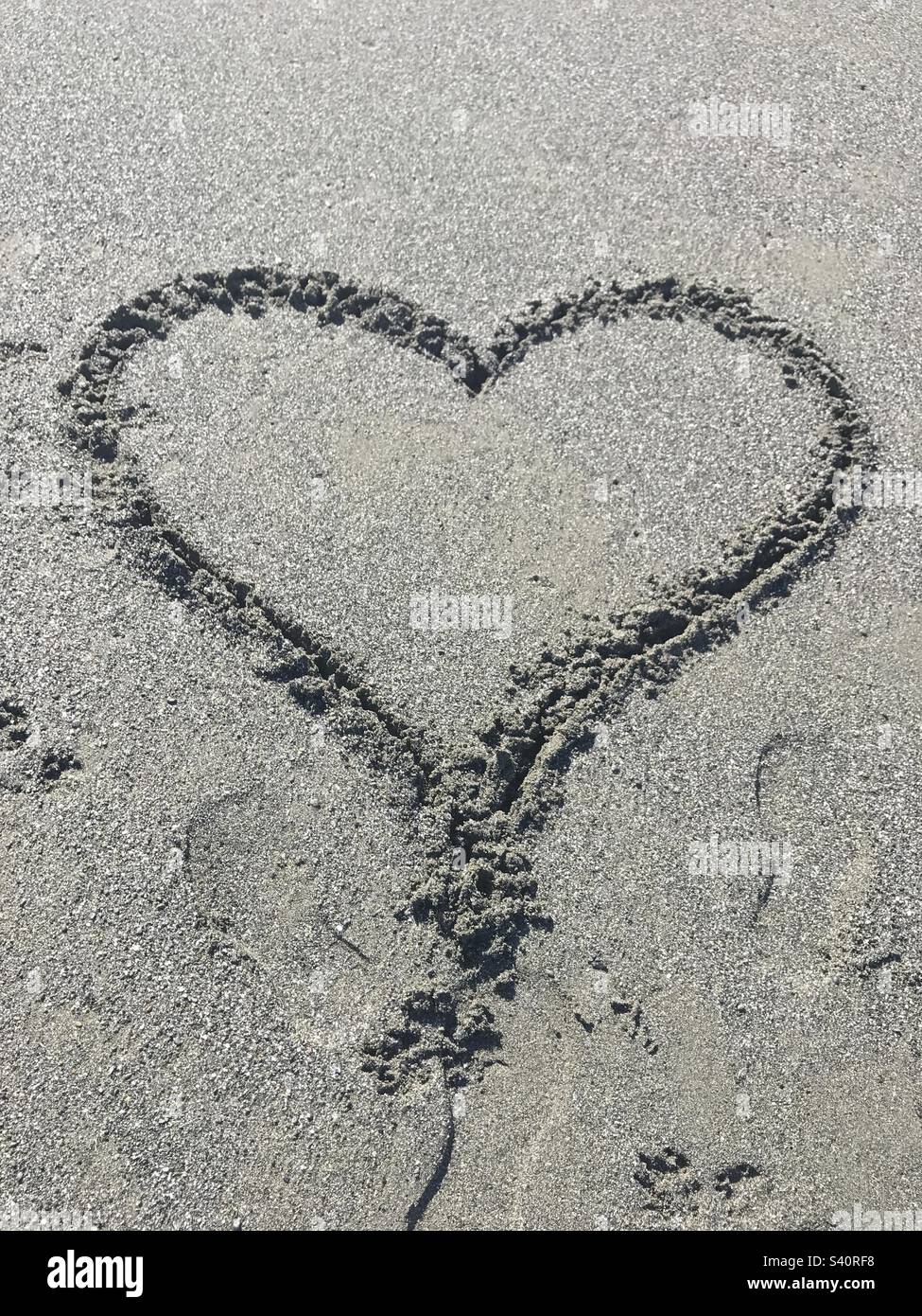 Heart sand art hi-res stock photography and images - Alamy