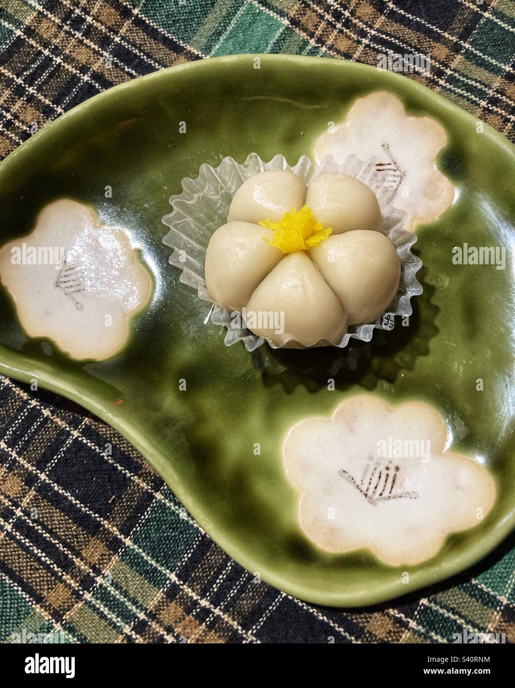 Traditional Japanese sweet Stock Photo - Alamy