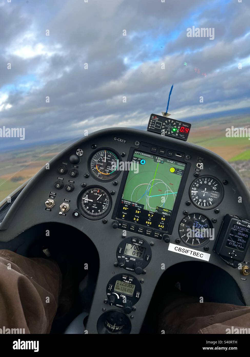 Gliding glider sailplane hi-res stock photography and images - Alamy