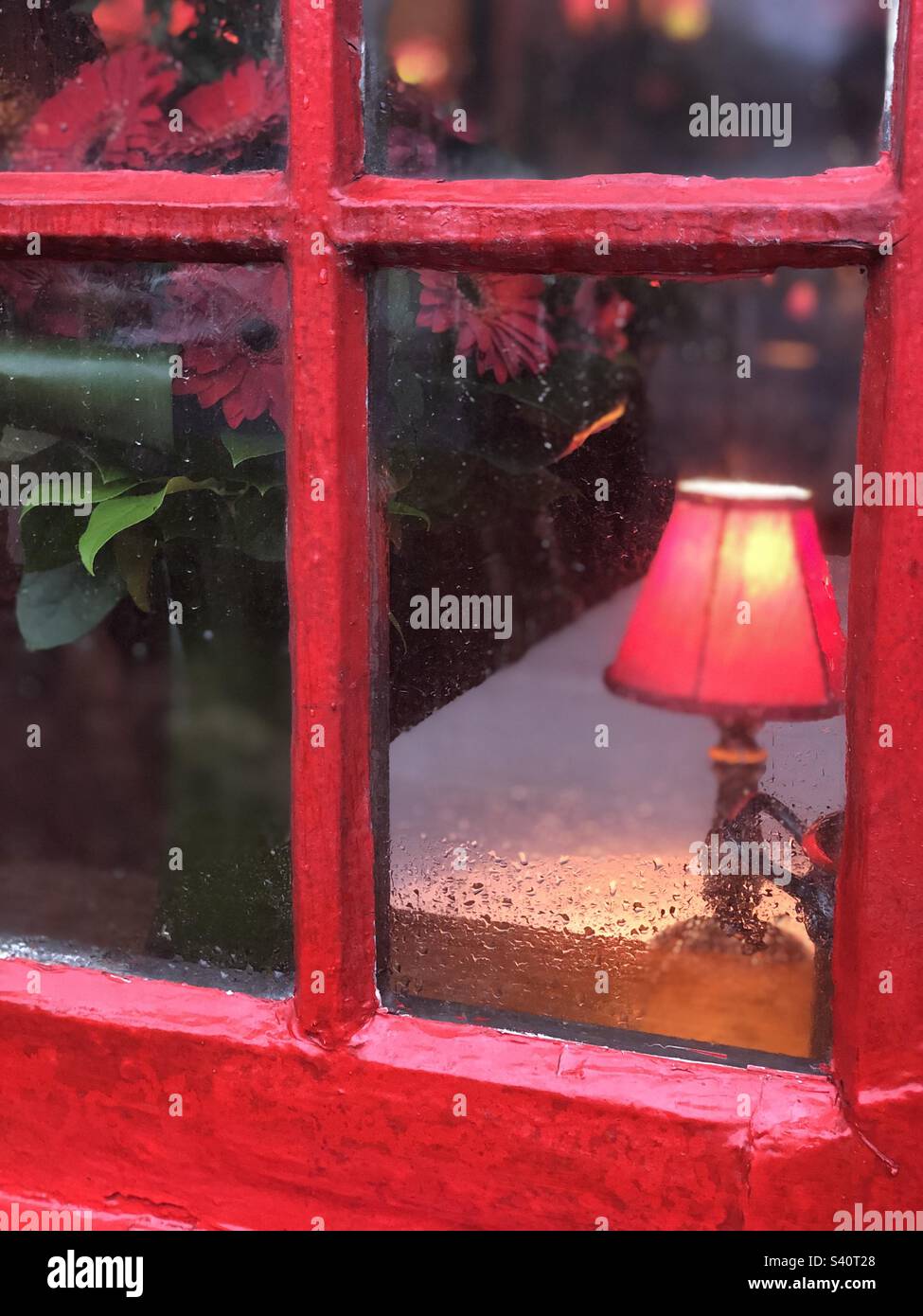 Red window frame hi-res stock photography and images - Alamy