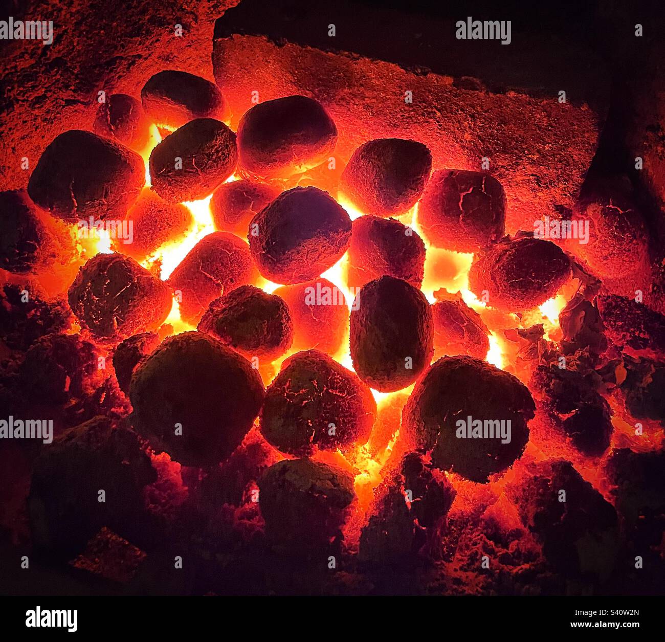Coal fire hi-res stock photography and images - Alamy