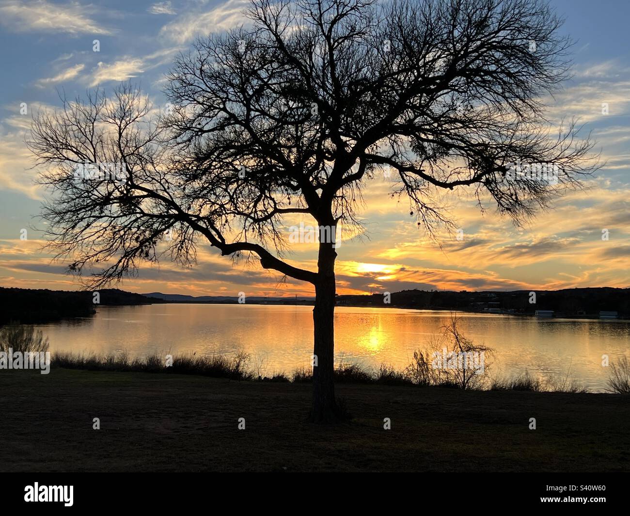 Sun reflect off lake hi-res stock photography and images - Alamy