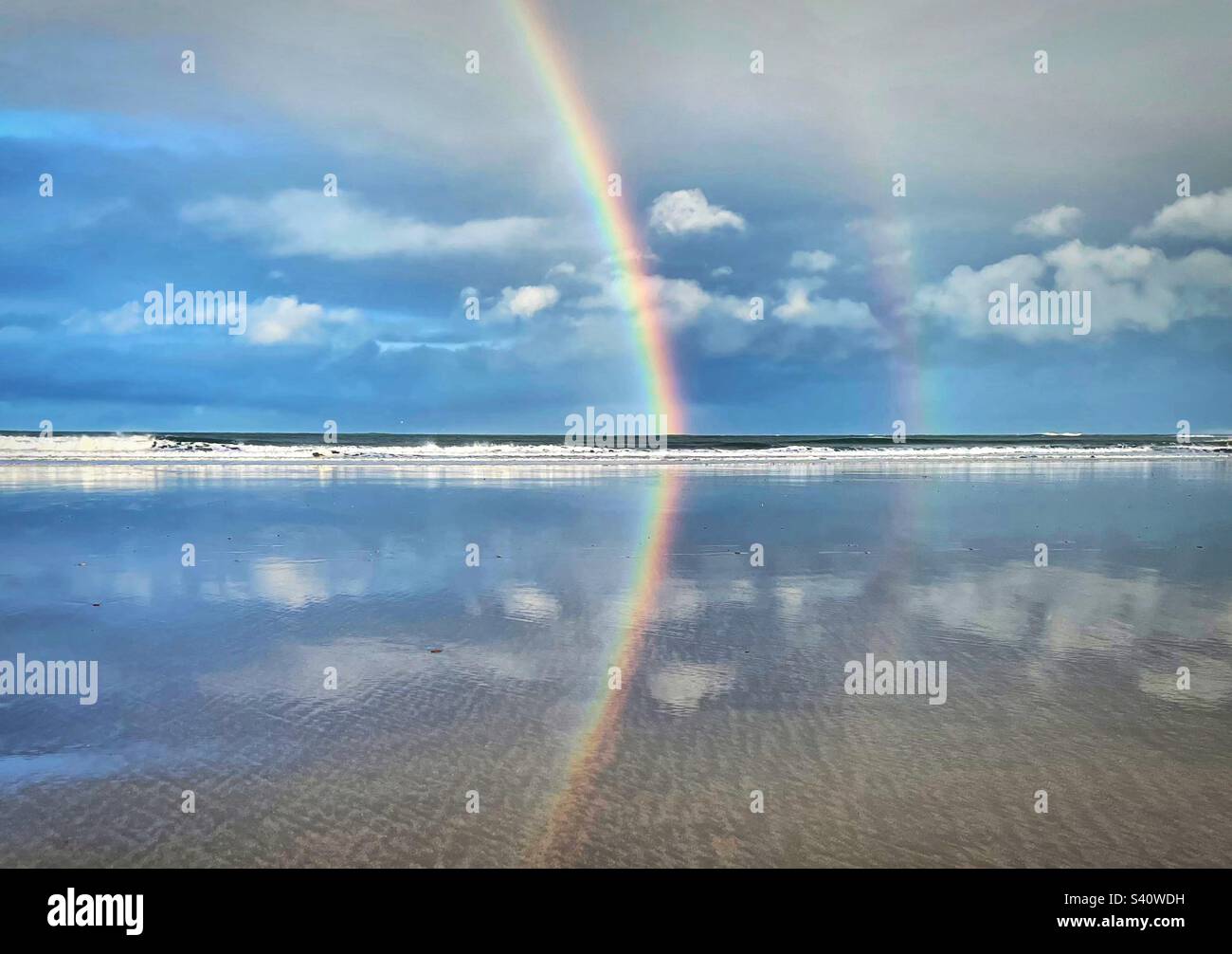 Double colour sea hi-res stock photography and images - Alamy