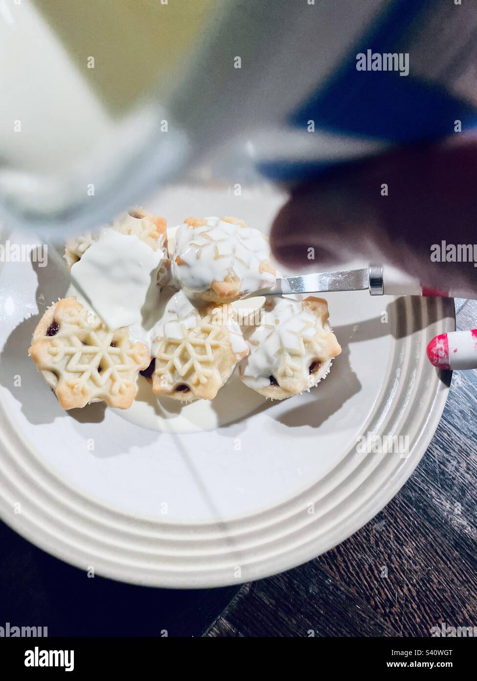 Double cream hi-res stock photography and images - Alamy