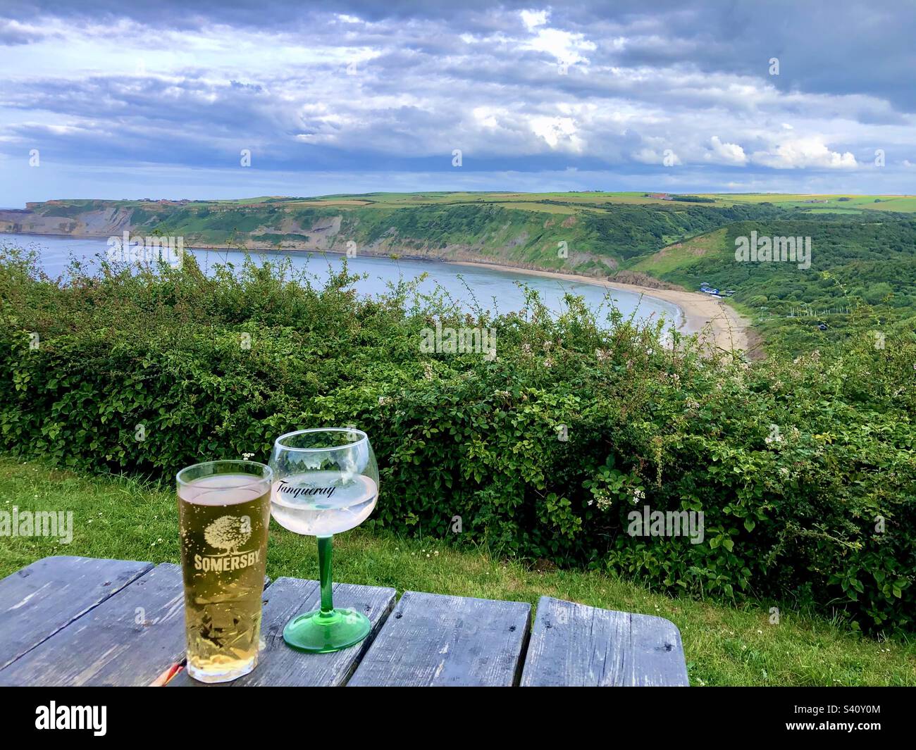 Bay view pub hi-res stock photography and images - Alamy