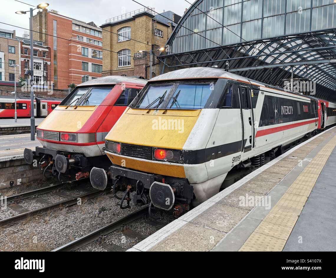 Lner electric train hi-res stock photography and images - Alamy