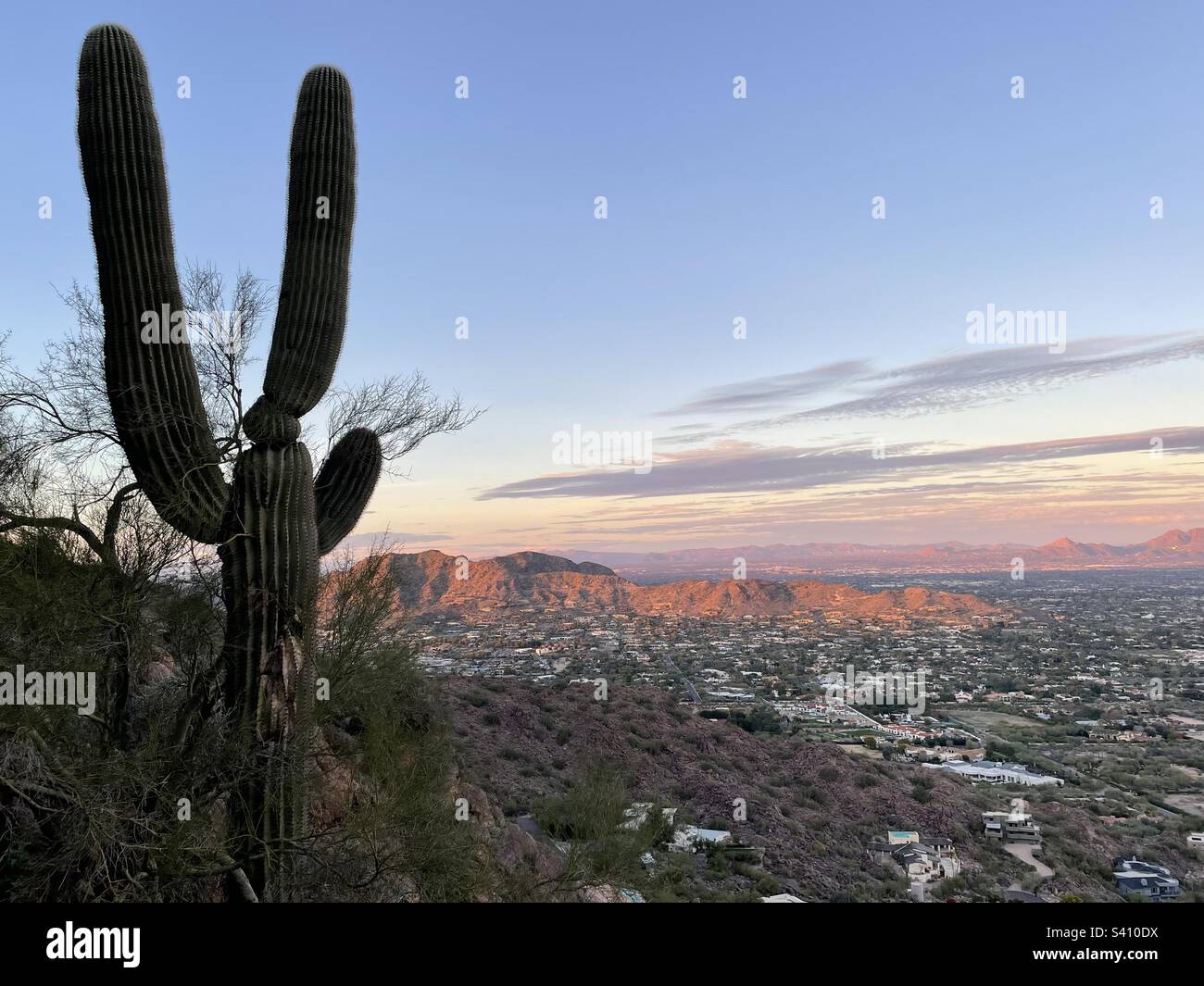 Pink northern mountains hi-res stock photography and images - Alamy
