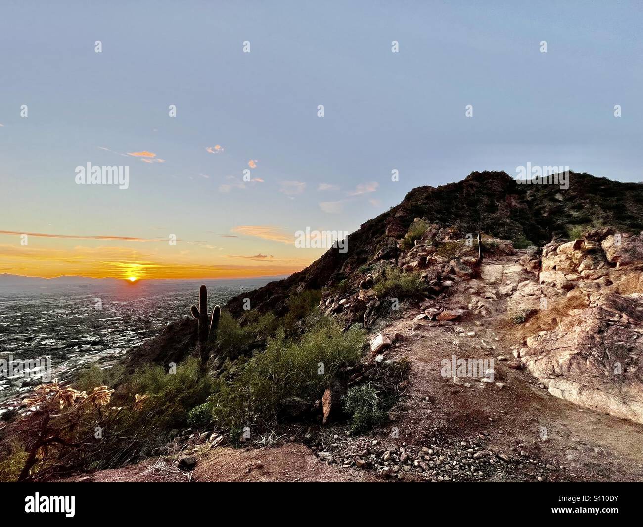 Camelback mountain phoenix hi-res stock photography and images - Alamy