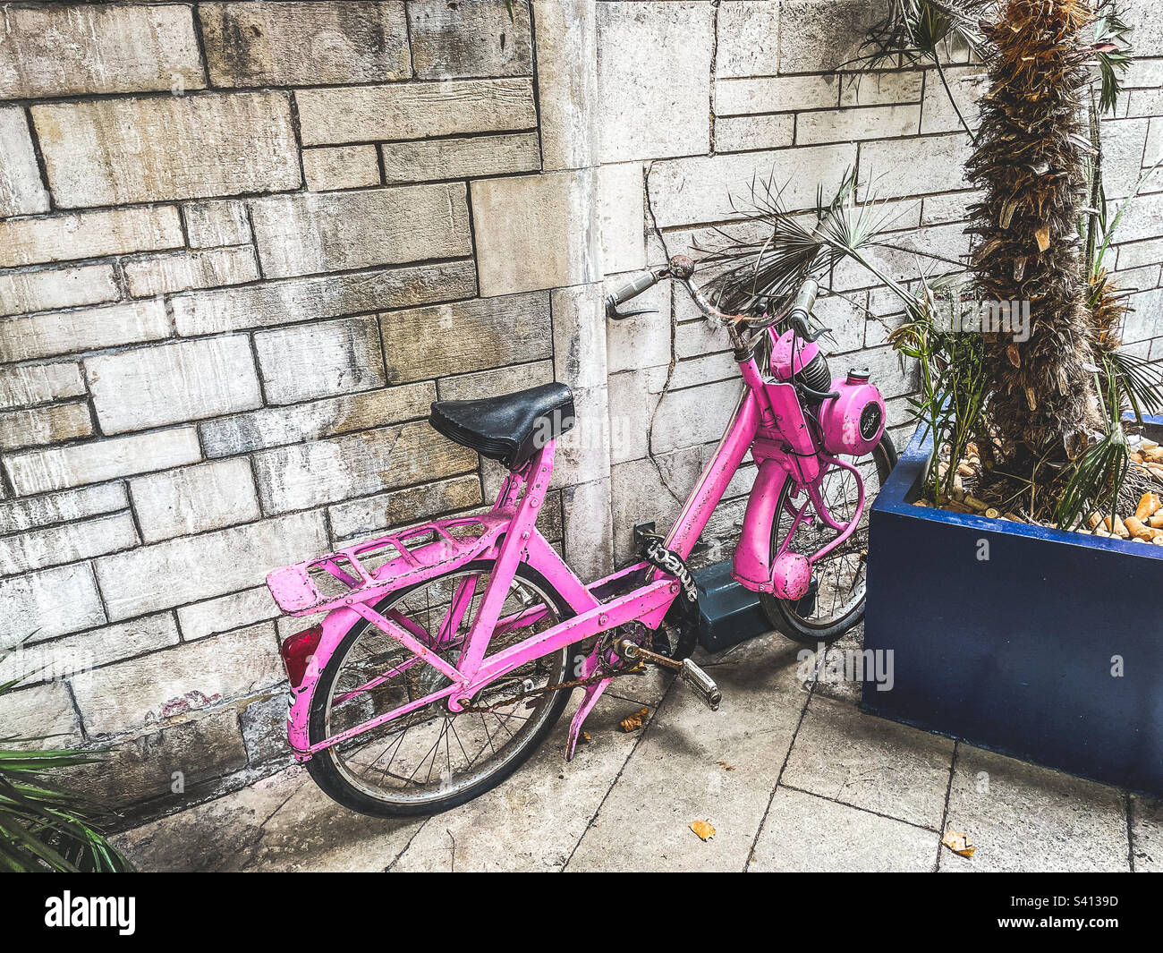 Ride to the wall hi-res stock photography and images - Alamy