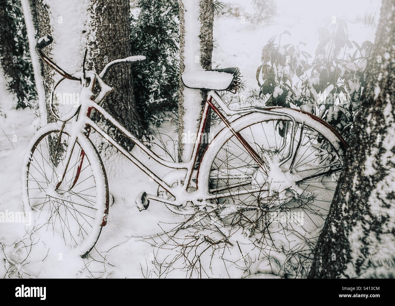 Snow props hi-res stock photography and images - Alamy