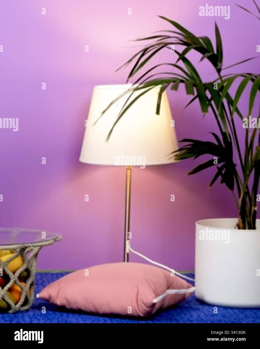 Shade look hi-res stock photography and images - Alamy