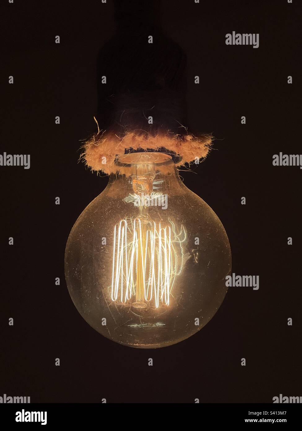 Illuminating room hi-res stock photography and images - Alamy