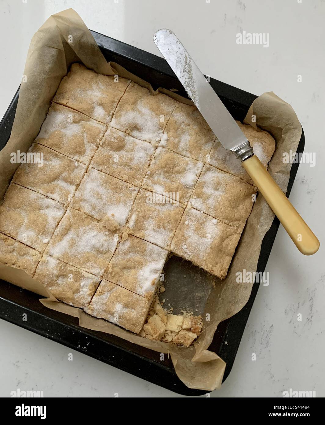 Shortbread tin hi-res stock photography and images - Alamy