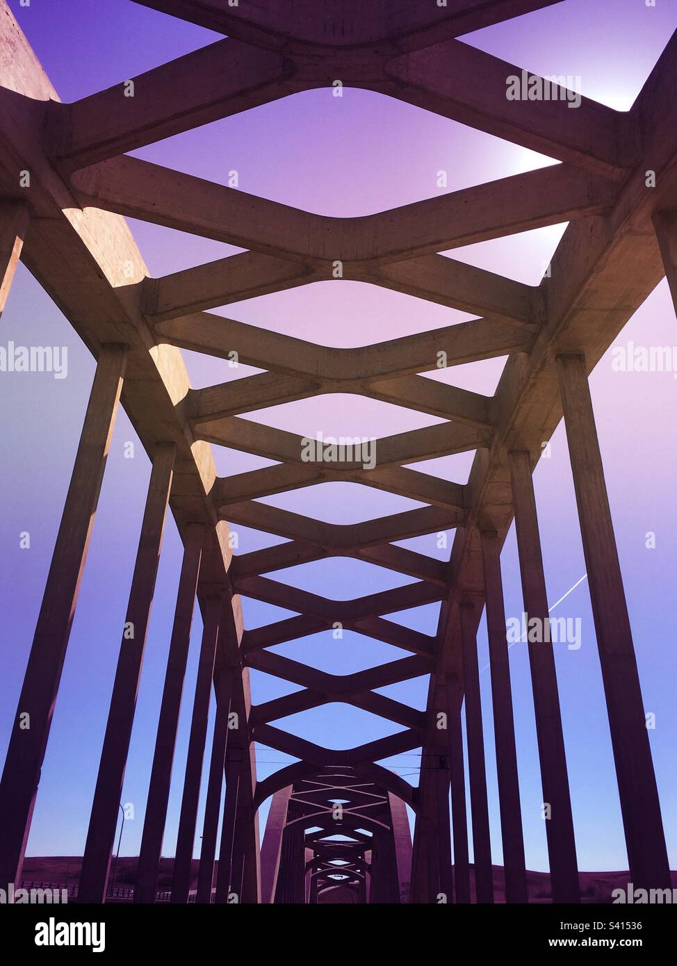 Beautiful bridge design hi-res stock photography and images - Alamy