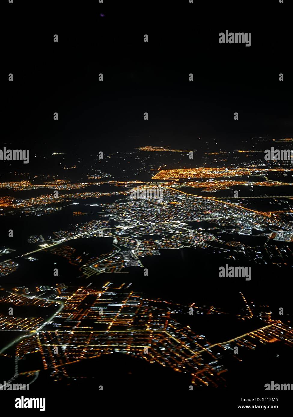 Cidade iluminada hi-res stock photography and images - Alamy