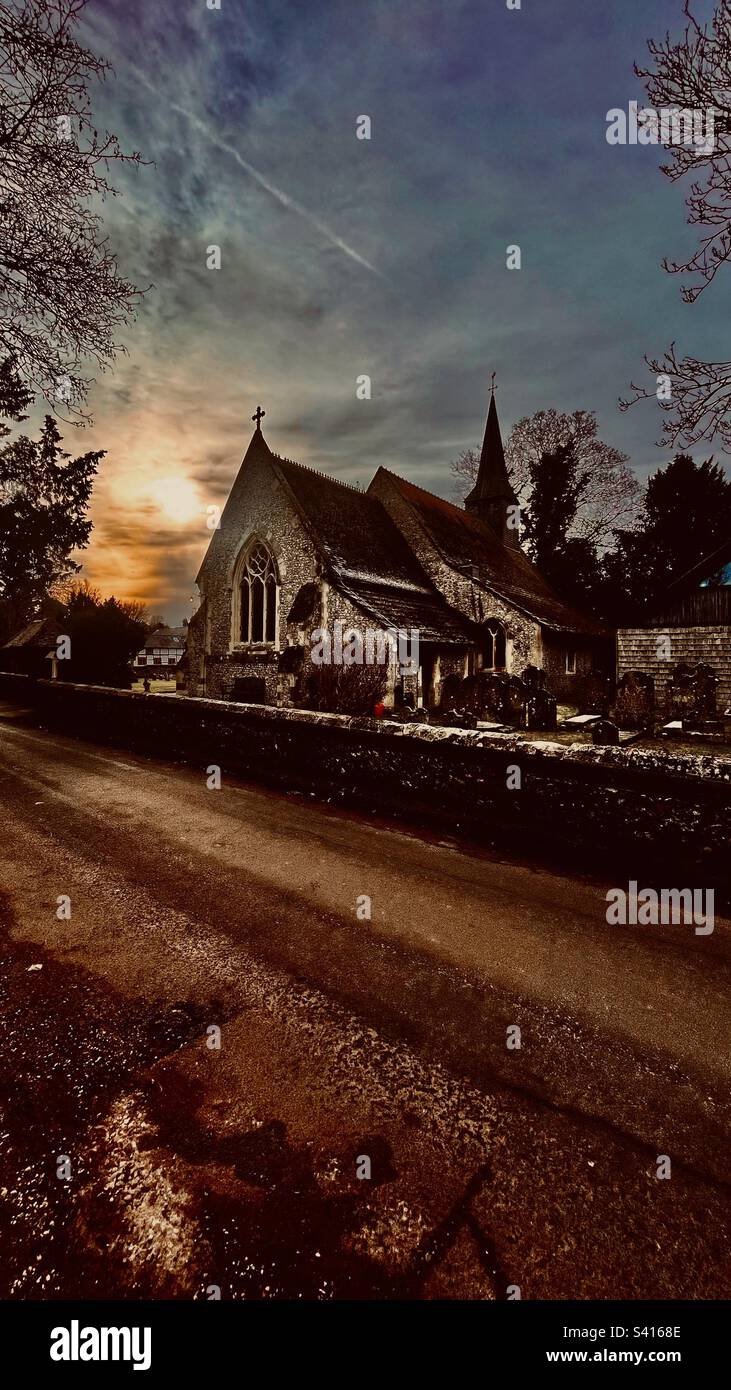 Setting sun family hi-res stock photography and images - Alamy