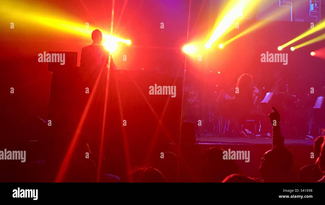 Rave dancing hi-res stock photography and images - Alamy