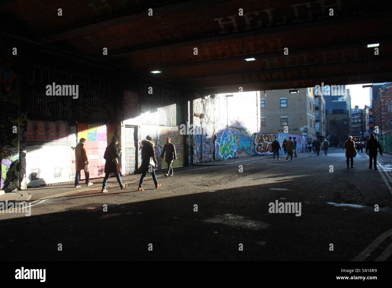 Street art underpass london hi-res stock photography and images - Alamy