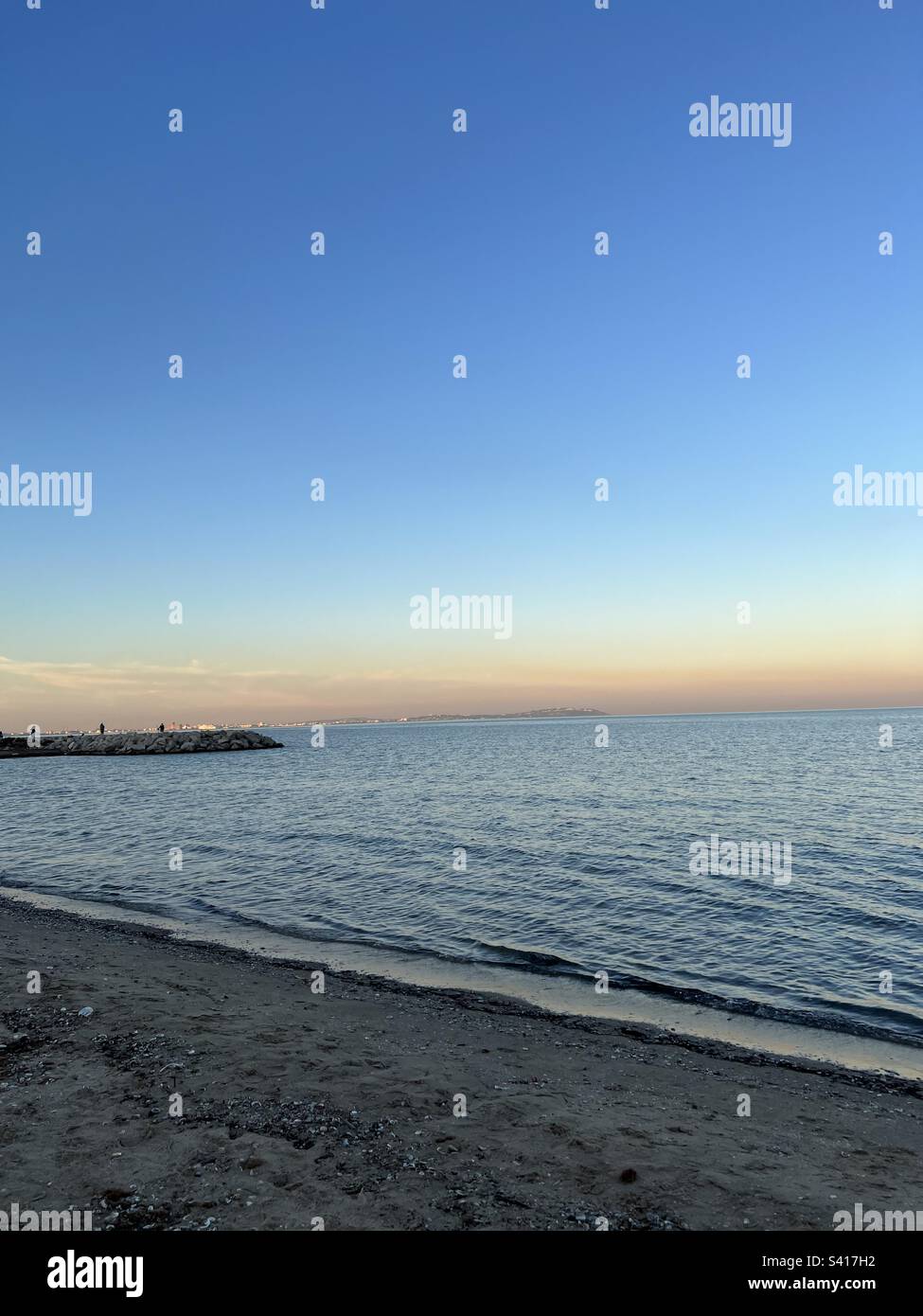 Clear sky sunset hi-res stock photography and images - Alamy