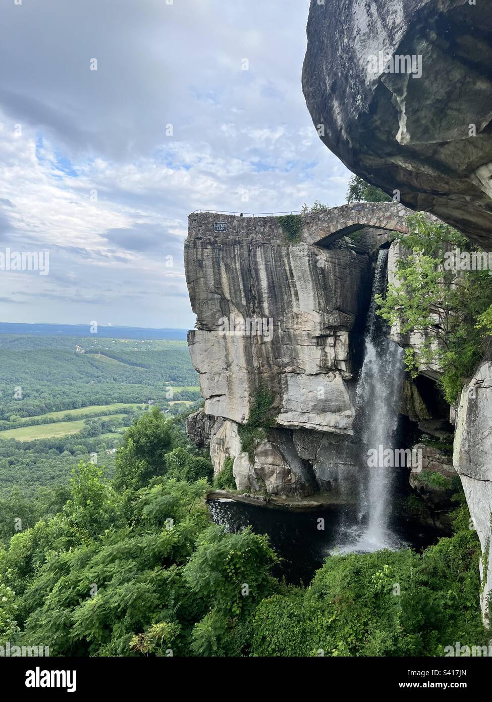Cliff waterfall hi-res stock photography and images - Alamy